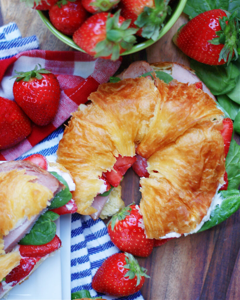 Strawberry Cream Cheese Sandwiches - Southern Discourse