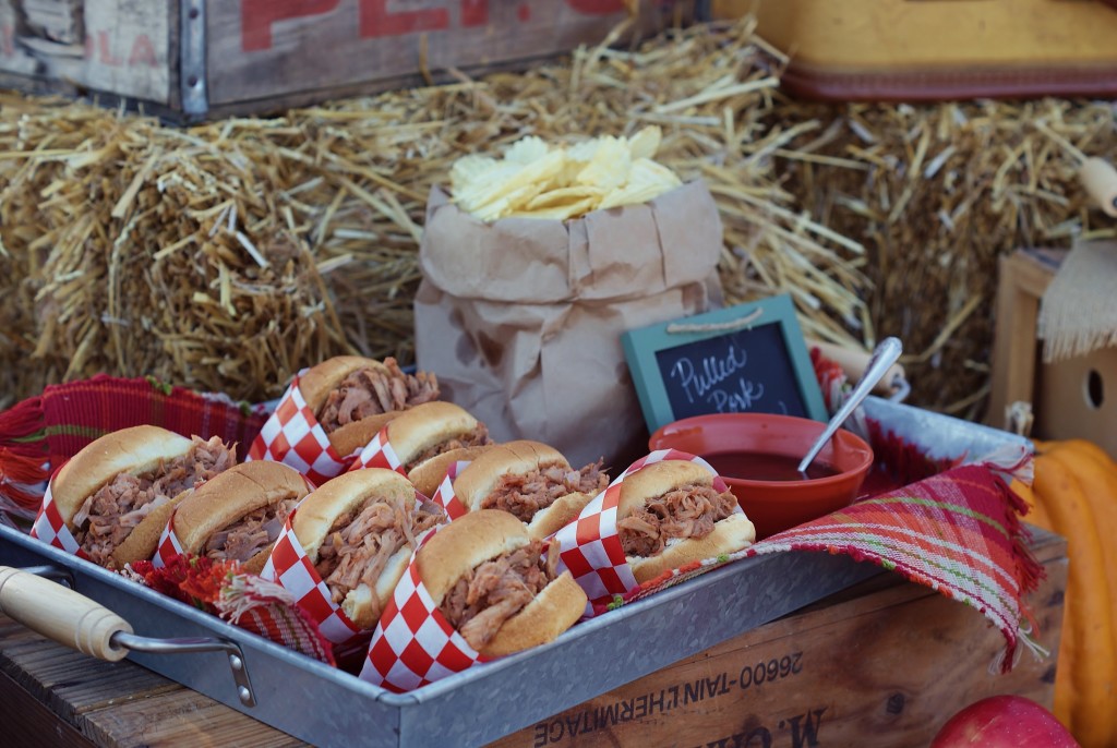 A Vintage Tailgate & 2 Other Must-Haves for this Weekend’s Big Game ...