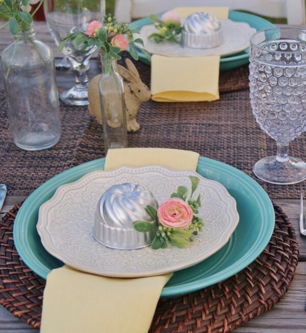 Fresh and Easy Outdoor Easter Table - Southern Discourse