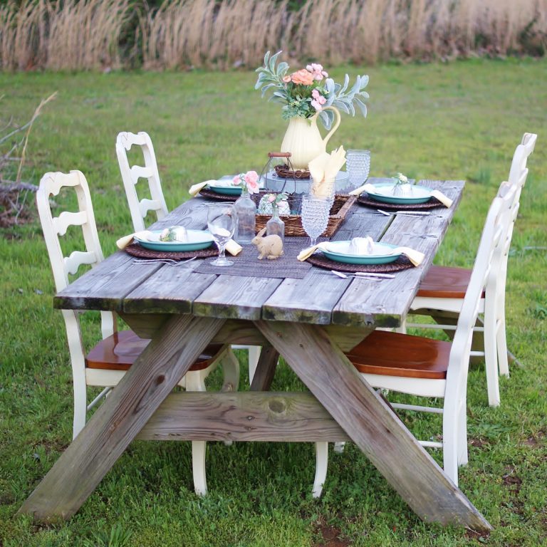 Fresh and Easy Outdoor Easter Table - Southern Discourse