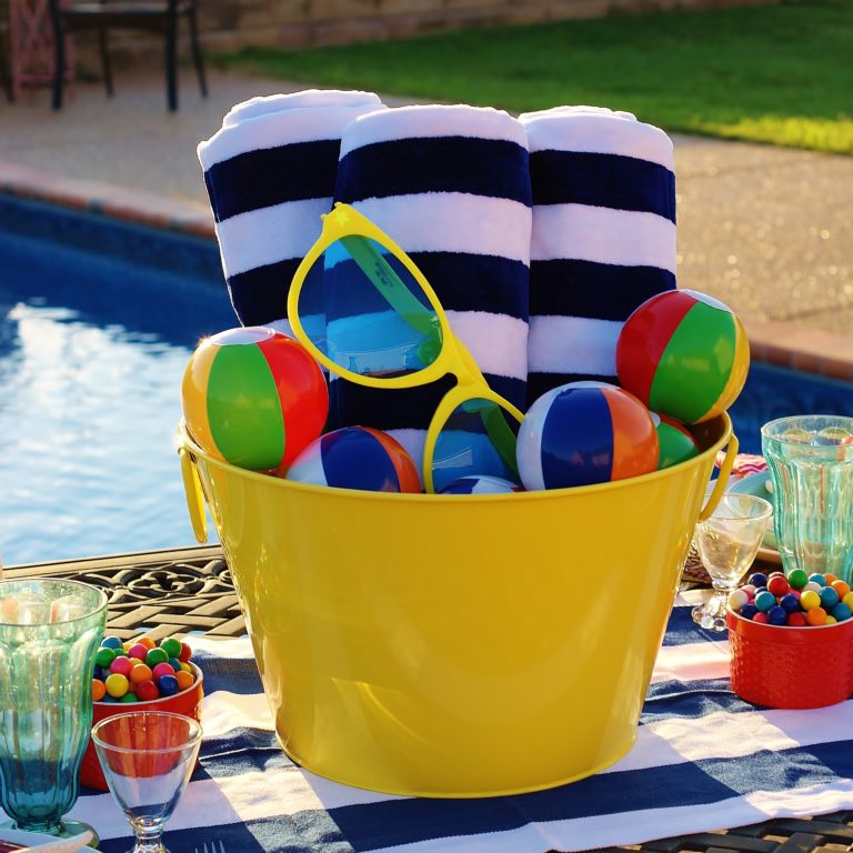 A Pool Party for Summer's Last Big Bash - Southern Discourse