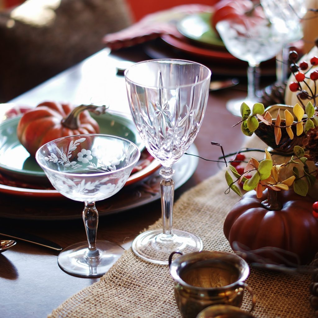 Setting A Gracious Thanksgiving Table - Southern Discourse