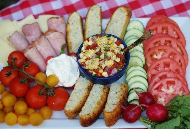 How to Make A Fresh Vegetable Crudité Platter with Ham & Cheese ...