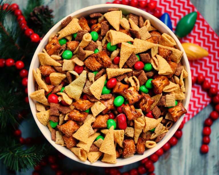 Peanut Butter & Chocolate Christmas Snack Mix - Southern Discourse