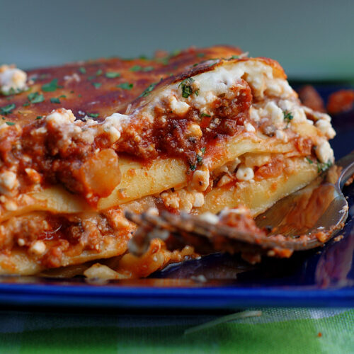 Crowd Pleasing Lasagna - Southern Discourse