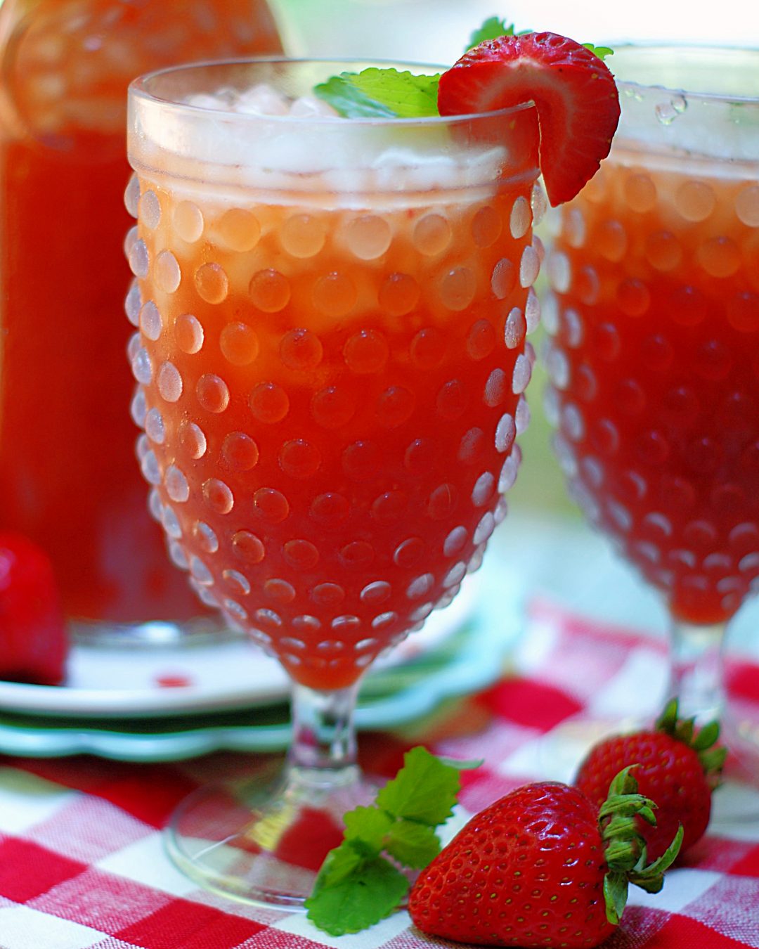 Refreshing Strawberry Iced Tea - Southern Discourse