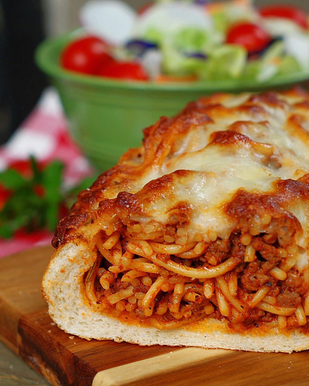 Spaghetti Stuffed Garlic Bread - Southern Discourse