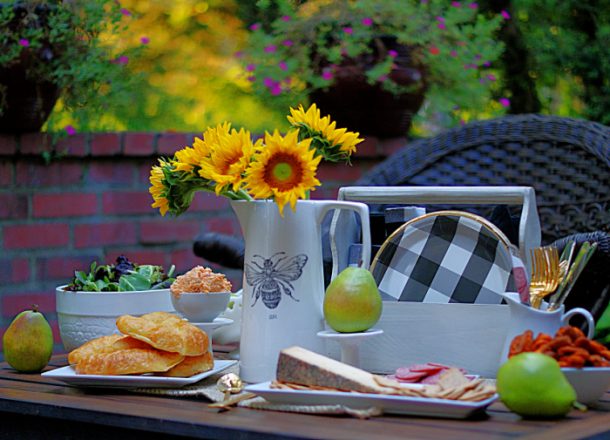 Best Paper Plates for Entertaining & 3 Tips For Using Them - Southern ...