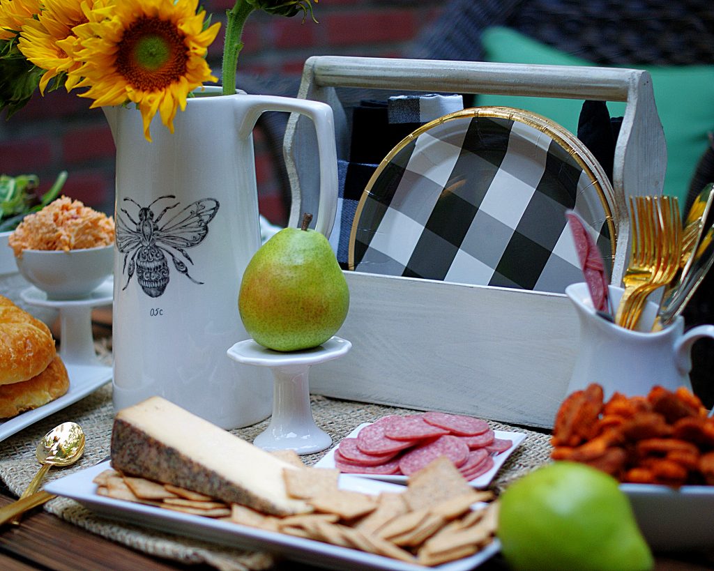 Best Paper Plates For Entertaining 3 Tips For Using Them Southern 