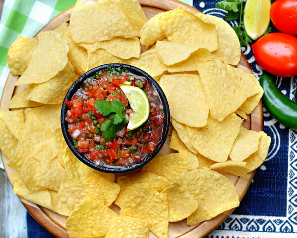 Fresh Salsa with Cilantro & Lime - Southern Discourse