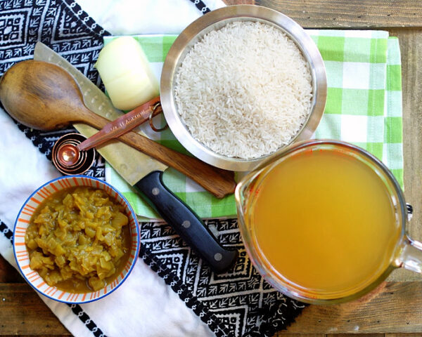 Easy Green Chile Rice - Southern Discourse