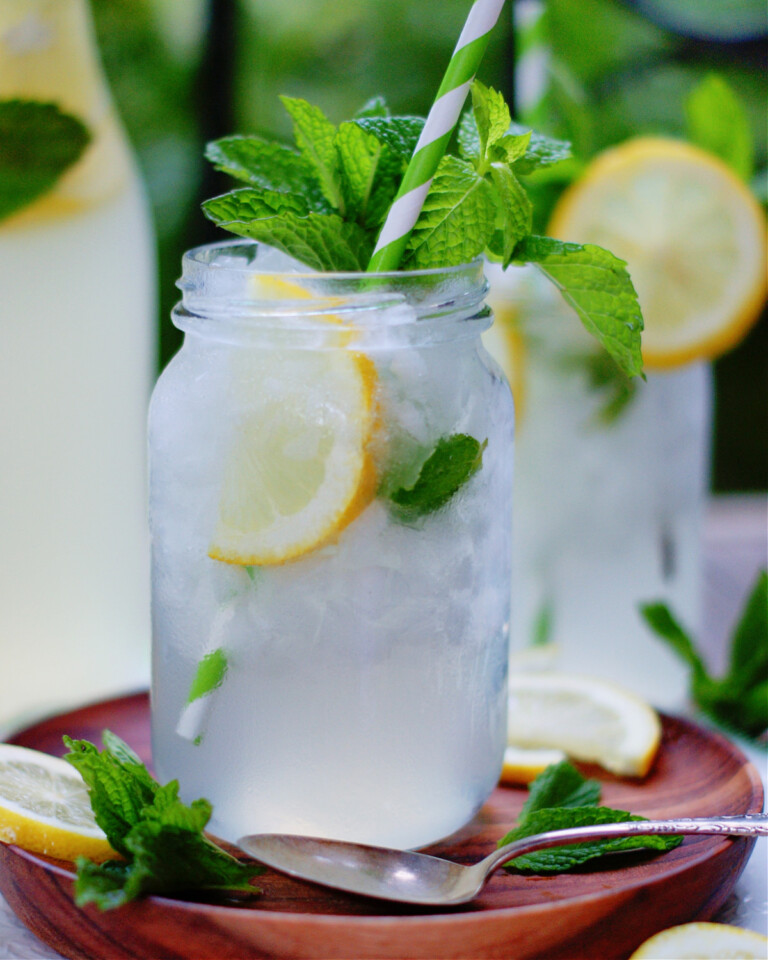 Refreshing Mint Lemonade - Southern Discourse