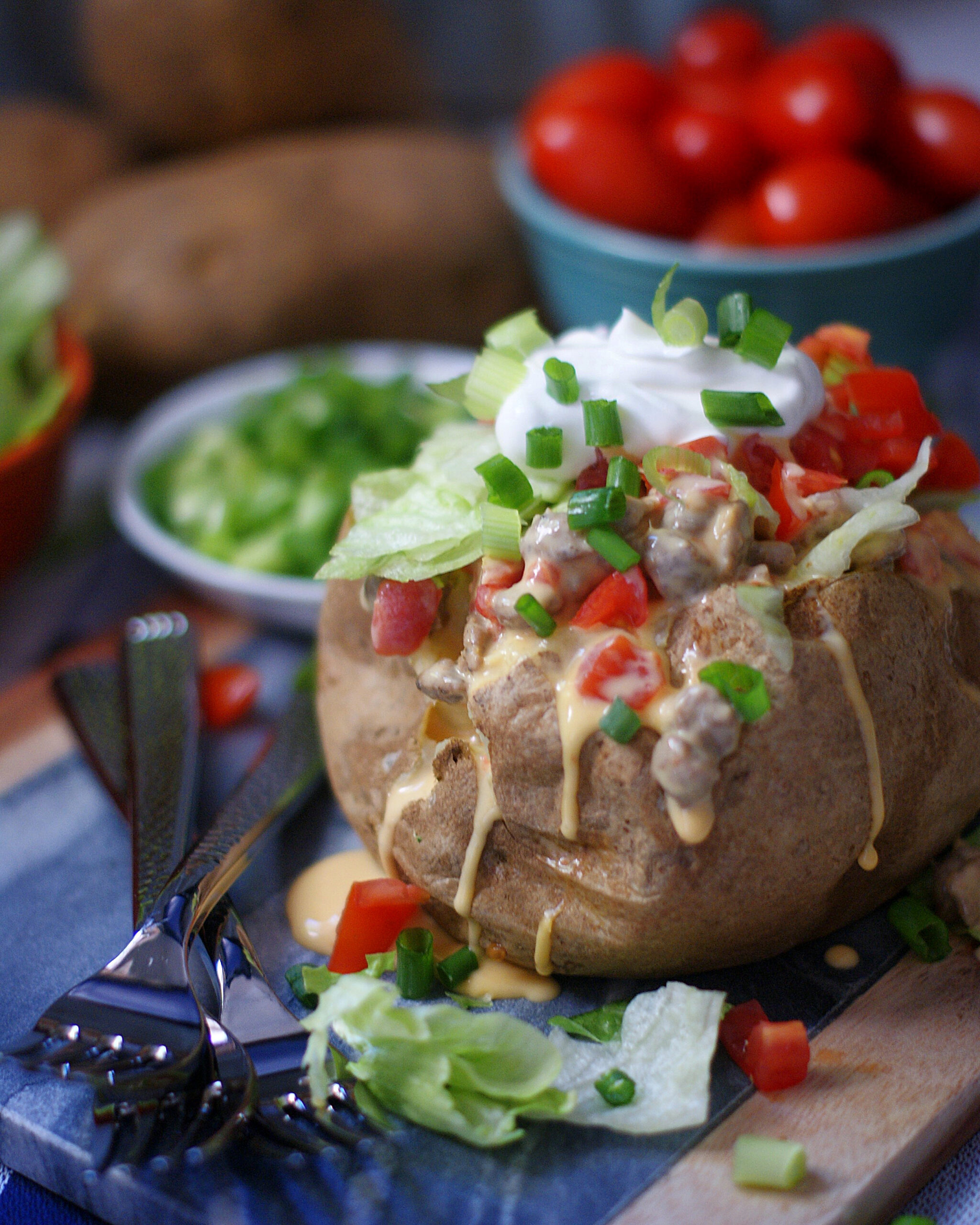 Monday Menu #117- Lasagna & Stuffed Party Potatoes - Southern Discourse