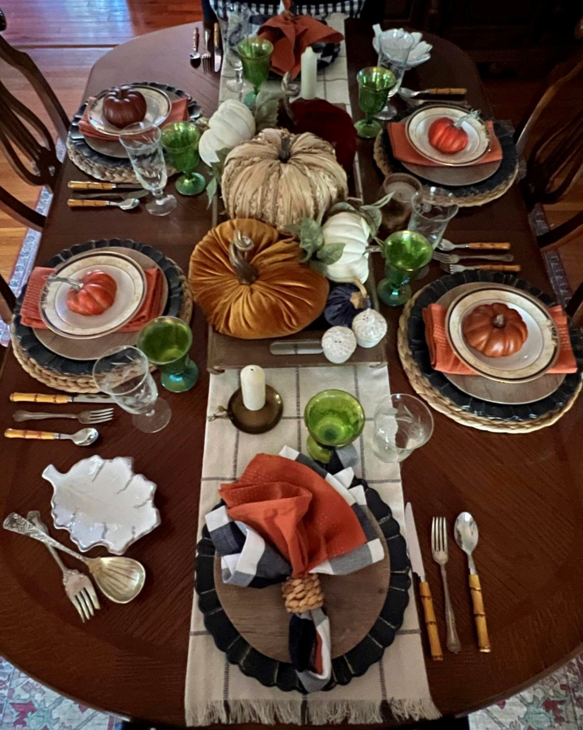 Thanksgiving Table Setting with Navy & Pumpkins - Southern Discourse