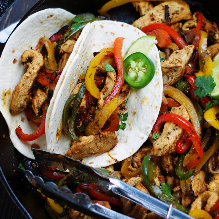 Tex Mex Skillet Chicken Fajitas - Southern Discourse