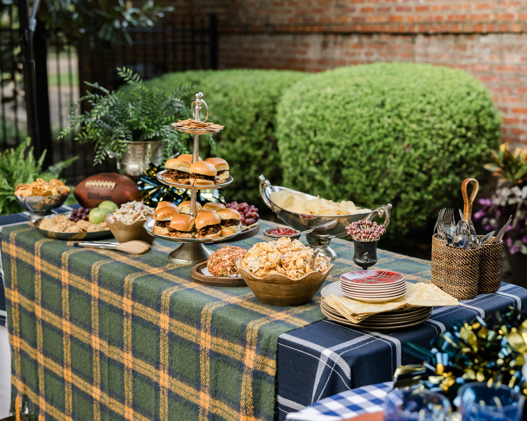 Dinner with Friends: Hosting a Tailgate Party - Southern Discourse